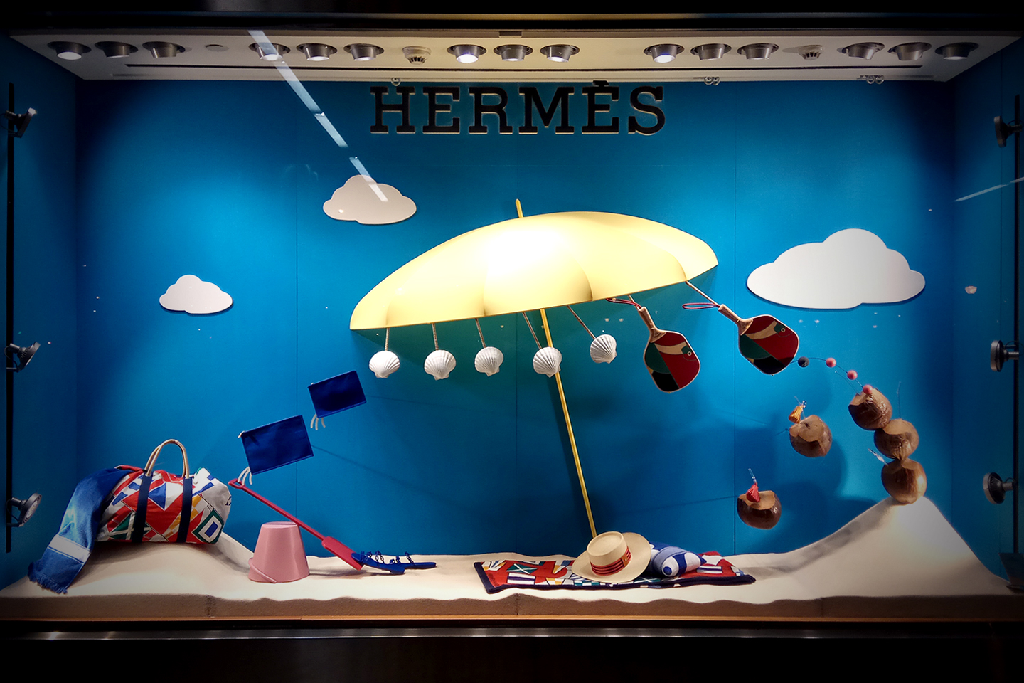 "Art vivre" de Kiki Van Eijk para Hermès Spain by INSTORELuxury Retail
