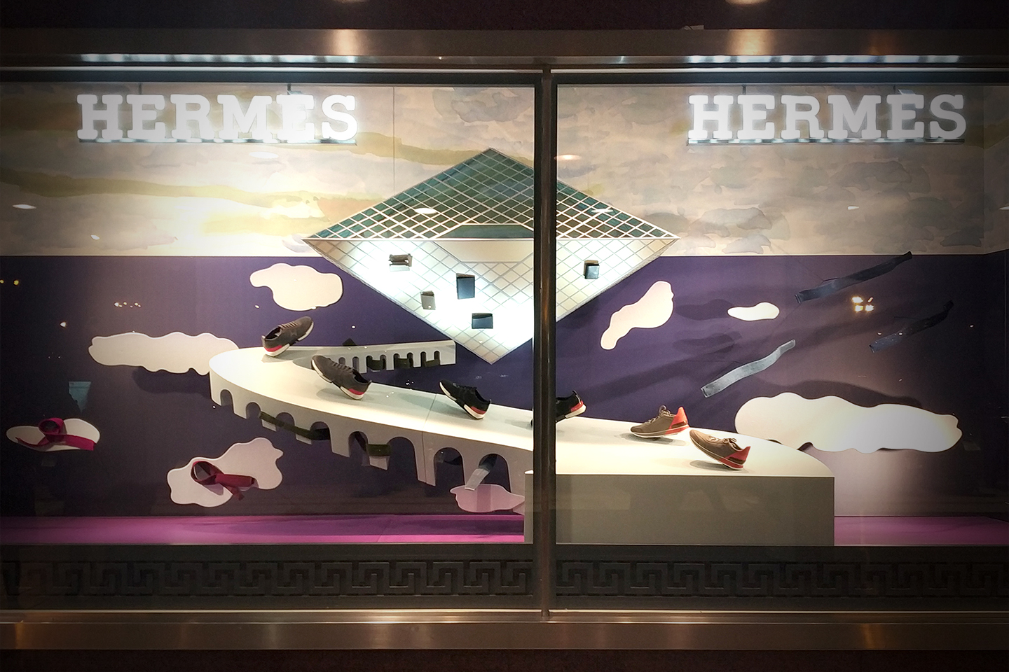 “Surreal” de Kiki Van Eijk para HermèsLuxury Retail