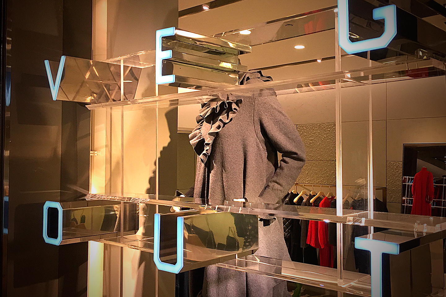 Escaparates de Stella McCartney en España by INSTORELuxury Retail