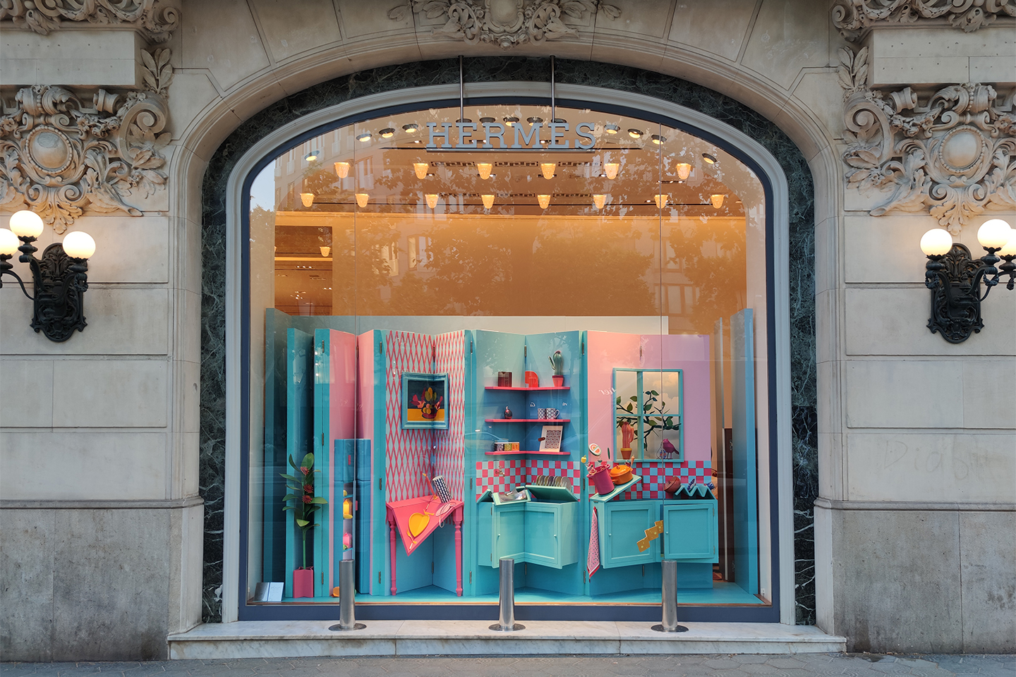 “Foldable life” Hermès Summer Spain 2020Luxury Retail