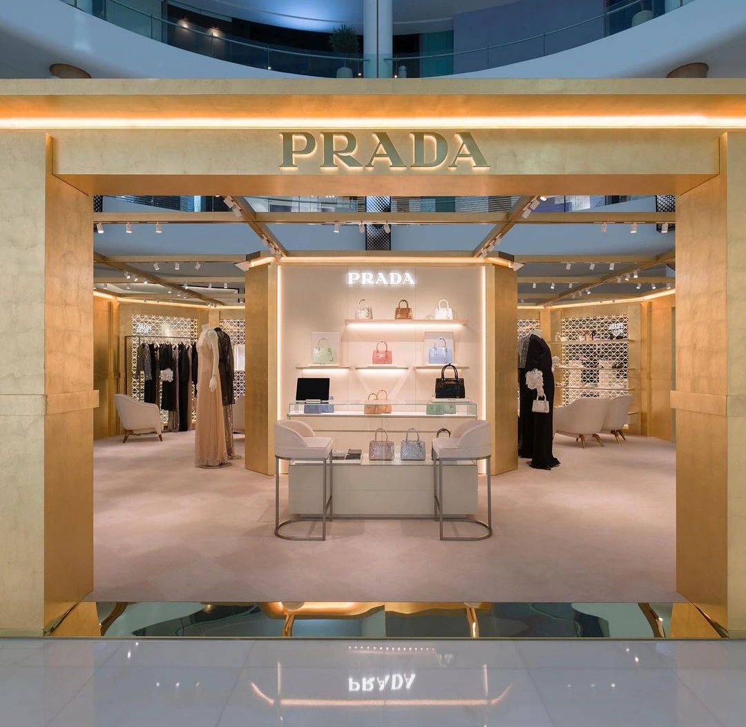 “Prada Shine” Pop-up en Dubai en el Dubai MallLuxury Retail